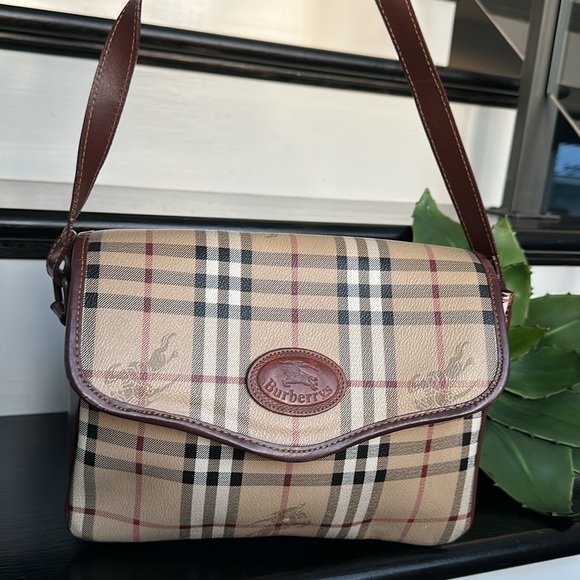 Burberry | Bags | Burberrys Vintage Genuine Leather Nova Check ...